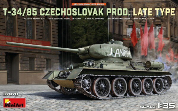 戦後ライセンス生産として、チェコスロバキアで生産された名戦車キットは東欧圏全域で使用された後期生産モデルのディテールを再現しています。