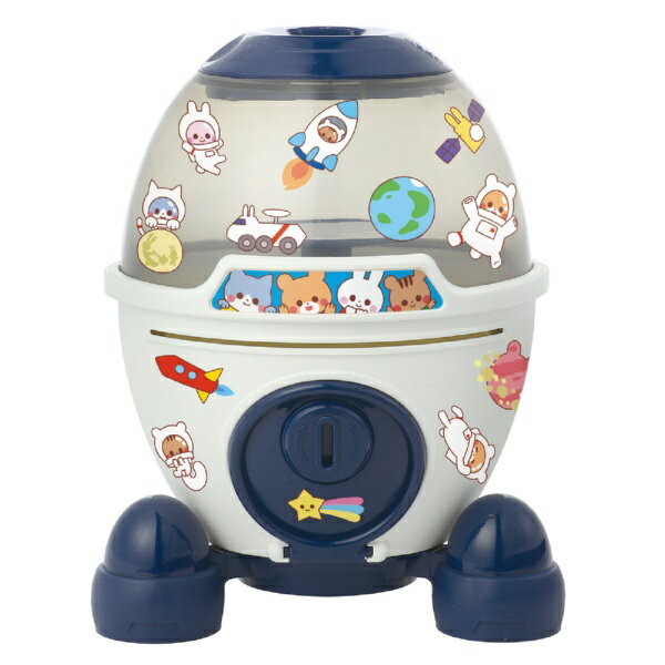 ロケットの形をしたかわいい貯金箱です。付属のシールでオリジナルの貯金箱が作れます。コインを入れるとくるくる回ります。 1円玉や5円玉など軽い硬貨は回りにくいことがあります。 商品サイズ：高さ135mm、横:φ95mm セット内容：本体のみ ...
