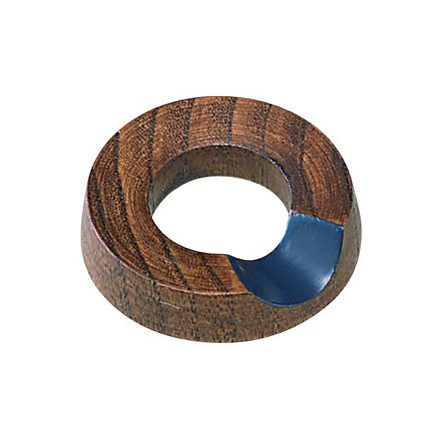 ●あたたかみのある木目を生かした漆塗り仕上げの箸置きです。●お洒落なリング状で、食卓に置いておくだけで優しい雰囲気に。●おもてなしや普段使いのテーブルにも合わせやすい落ち着いたデザインです。