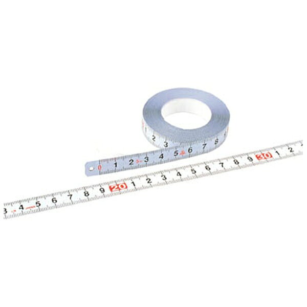 ■粘着テープ付フラットテープです。■カットが自由にできます。■数字を右から左に配置しています。【用途】・作業台、機械などへの取り付けに。【仕様】・全長（mm）： 5000・幅（mm）： 13・厚さ（mm）： 0.3・目盛ピッチ（mm）： 1...