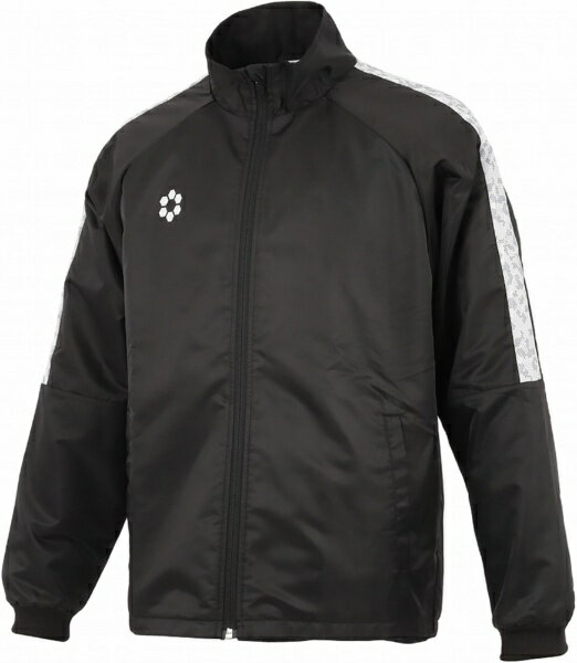 高い防風性と撥水性を兼ね備えた高級感のあるシャイニードビー素材。裏地全面に肉厚のトリコット起毛を表裏で配し、更なる保温性と快適な動きを同時に兼ね備えます。ポケット裏甲側はトリコット起毛面を配置し、ウォーム感を確保しています。背上部はチームマ...