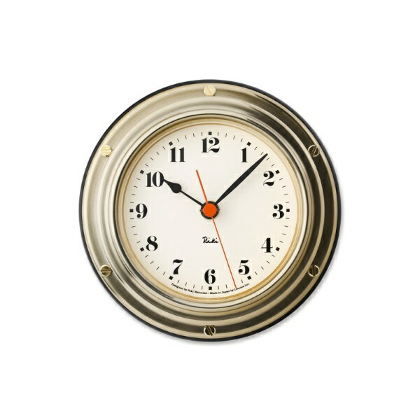 凛とした佇まい。渡辺力の海への憧憬とともに静かに心に響く存在感を醸しています。幾つかをコレクションするほど強い愛着がある、船舶用に特化した独特の雰囲気を持つマリンクロックというジャンルを自分なりに解釈して、1979年、インテリアユースにデザ...