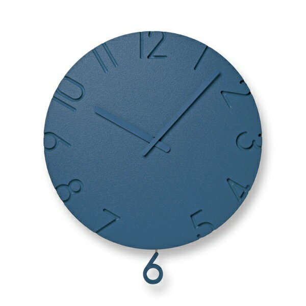 2010年に発表、グッドデザイン賞を受賞したCARVEDシリーズの新バリエーション「CARVED SWING COLORED」です。文字盤から文字を削り取ったような印象を与えるCARVEDシリーズ。その削り取った文字がこぼれ落ちて振り子にな...