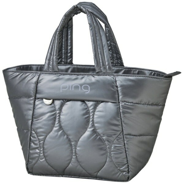 ”映える”軽量パフィーシリーズのラウンドトートパフバッグをイメージしたキルティング加工と光沢感のあるPU素材が”映える”ラウンドトート。ラインストーンがポイントのワッペンでpingロゴを表現し、スポーティー感を抑えた上品なデザイン。ラウンド...