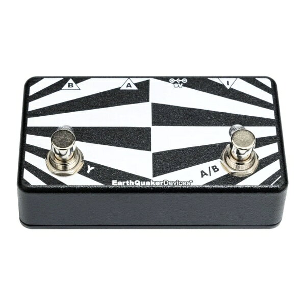 Passive ABY BoxアースクエイカーデバイセスのパッシブA/B/YBoxは信号経路の行き先に迷ったあなたの大きな味方です！通常の使い方として入力された信号をAかBのどちらかに信号を送るか、YとしてAとBの2系統の信号を同時出力する...