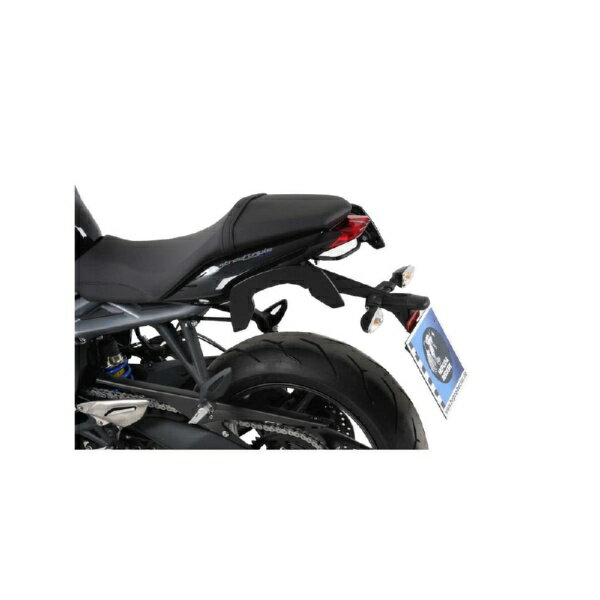 Cの字形状のアダプタにバッグや小型ケースを固定可能な軽量サイドキャリア。バッグを差し込むことで取付け、またキーロック付きで確実な固定が可能です。バッグを取り外した際も小型のCーBOWサイドキャリアは、車体のスタイルを崩さずスタイリッシュです...