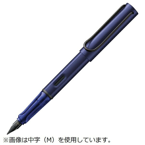 アルミニウムの素材使いがクールな印象のLAMY AL-starに、日没後の薄明かりの空をイメージした「ダークダスク」と、爽やかな清涼感が漂う「ミント」が数量限定で登場。
