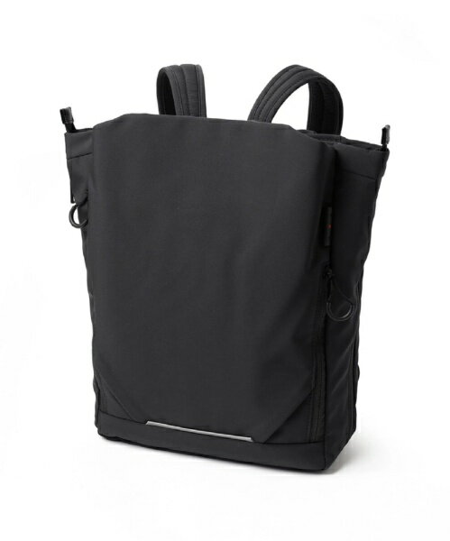 電動モビリティシェアリングサービスを提供する『LUUP(ループ)』公認のオールジェンダー対応・機能的トートリュックシリーズ。普段の徒歩移動時には肩掛けとして、電車内では手持ちトートとして、自転車・キックボードなどではリュックとして3通りで使...