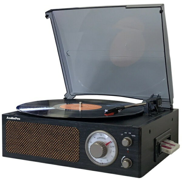 和室にも洋室にもマッチする昭和レトロなデザインのレコードプレーヤー