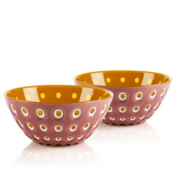 テーブルに映えるカラーとデザインが美しいボウル。3つのカラーを合わせて製造しています。割れにくいアクリル製ですが厚みがありしっかりとしています。片手で持てるサイズ感でキッチンからテーブルまで持ち運びやすく便利。ダイニングやレストランなど屋内...