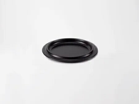 ●陶器のような優しい質感と鋼板の割れない強さを兼ね備えたリムプレートです。●直火やオーブンでも使えるのでインドアでもアウトドアでもお使いいただけます。●コンパクトに収納できるシリーズ展開です。●縁が立ち上がったフォルムは、テーブルに運ぶ時や...