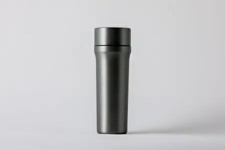 ●酸性飲料をはじめとしたあらゆる飲料に最適な万能ステンレスボトルです。●ステンレスボトル単体、ほうろうボトル単体、ボトルを内に入れる3WAYで使用できます。●ほうろうボトルに飲料を入れて別で冷やすことができます。●飲料本来の風味を損なわず、...