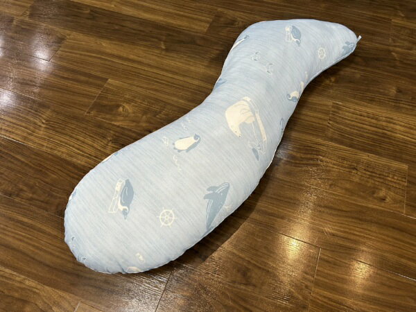 横向き寝で、体にかかる負担を軽減。横向き寝は呼吸がしやすい姿勢で、いびき対策になると言われてます。冷感生地で、ヒヤッと快適。妊婦さんにもおすすめ。