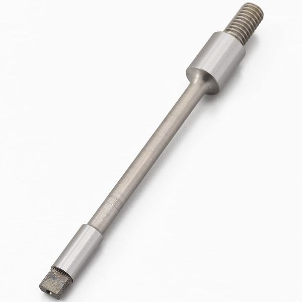 4mm仕様のオイルポンプシャフト。モンキー/ゴリラ12V用フィンガーフォロアーDOHC向け。4mm仕様のオイルポンプシャフトで、モンキー/ゴリラ（12V）用フィンガーフォロアーDOHC向けに設定された補修部品です。駆動系の補修交換に使えます...