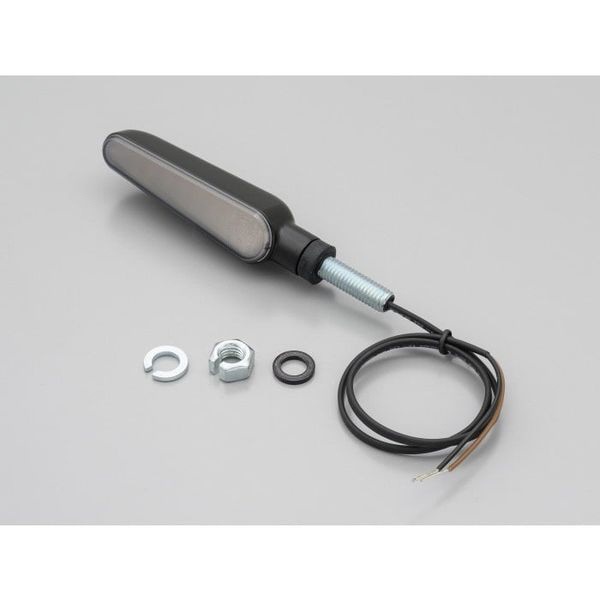 D-Light RAYの片側補修に使える、流れる点灯方式の単品ウインカーです。D-Light RAY用に設定されたシーケンシャルウインカー単品の補修部品です。既存キットの破損時や片側交換時に使いやすく、流れる点灯方式の構成を維持したまま補修...