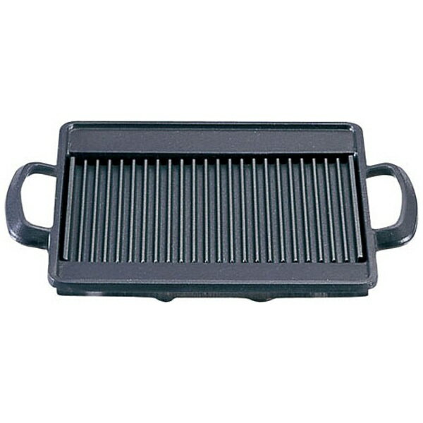 アルミ製の焼物プレートです。フッ素3層コーティングが施されており、食材がこびりつきにくく、焦げ付きにくいのが特徴です。プレート表面の凹凸形状により、魚などの食材もスムーズに調理できます。また、プレート部分は取り外せるので、洗浄も簡単です。