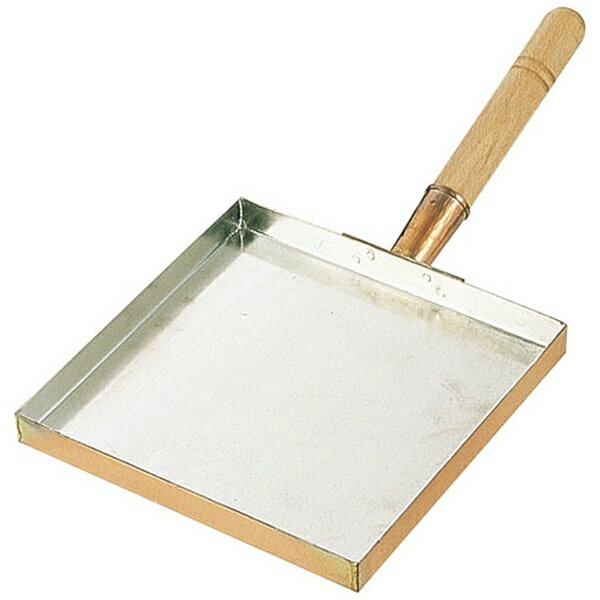 熱伝導率の高い銅製の玉子焼き器で、ふっくらとした仕上がりを実現します。うす焼きに最適な深さで、温度調節もしやすく、美味しく調理できます。錫メッキ加工の内側は、お手入れも簡単です。