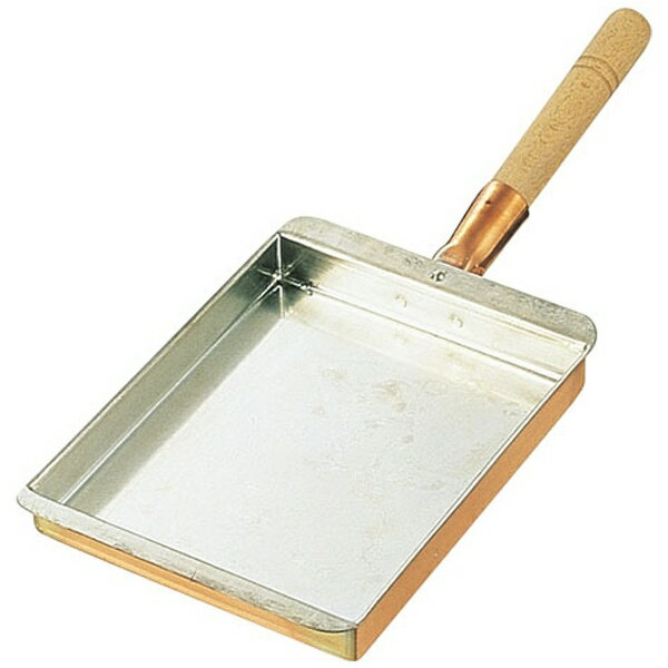 プロの料理人も愛用するSA銅玉子焼。熱伝導率の高い銅製で、食材をムラなく均一に焼き上げます。錫メッキ加工の内側は、食材がこびりつきにくくお手入れも簡単。24cmの関西型は、様々な種類の卵料理に最適です。