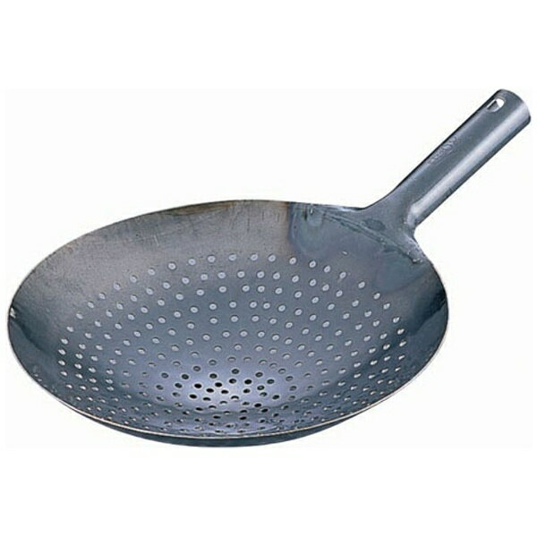 打ち出し製法で油なじみが良く、使い込むほどに良い状態になる中華鍋です。30cmサイズで、様々な料理に対応できます。