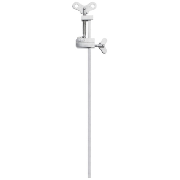 ■板の重ね切りの際や板のつなぎ合わせの際ののり止め押えに最適です。■表面をニッケルクロームメッキ処理をしているため、サビにくくなっています。【仕様】・全長（mm）： 380・最大口開き（mm）： 300・ふところ（mm）： 25・フレーム寸...