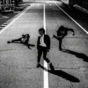 THE NINTH APOLLO所属、大分発日本語ロック、SIX LOUNGE。完全無名ながら好セールスを記録したタワレコ限定シングル「メリールー」、それから間髪入れずにリリースした、自身にとって初の全国流通となったアルバム『東雲』。10代...