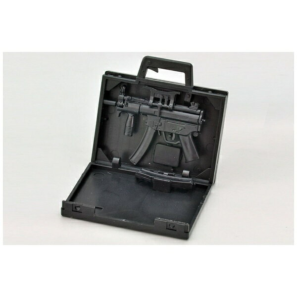 アタッシュケース擬態ウエポン「コッファーSMG」が“LittleArmory”に登場！ドイツ製高性能サブマシンガン、MP5シリーズの最少モデルMP5K（クルツ）。この小サイズで信頼性の高いMP5Kを専用アタッシュケースに納めて隠匿火器に仕立...