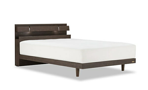 スリットからこぼれる光が印象的なキャビネットタイプのベッドフレーム■印象的なデザインと使いやすさをひとつに雑誌やタブレット端末を立てかけることが出来、ティッシュボックスや小物もスマートに置くことが出来ます。■スノコ床板仕様で通気性抜群。床板...