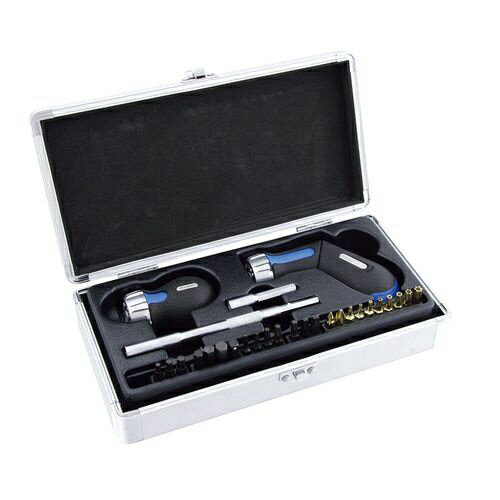 ●セット内容 1/4スタビーギアドライバー（ギア数45山） 【No.SGD-14】、1/4ピストル型ギアドライバー（ギア数45山） 1/4ビット収納機能付き（6PC) 【NoPGD-7S】、1/4ビットアダプター 【No.MBH-50】 5...