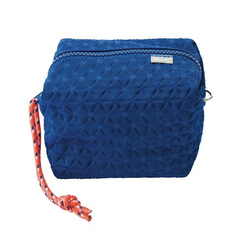 非常に軽く、持ち運びに便利な長めの取っ手（ストラップ）が付いています。素材はやわらかいポリエステルで、ほどよい伸縮性があるため、たっぷり収納していただけます。また、商品丸ごと洗濯ができ、速乾性があるのもポイントの1つです！（JIS規格基準）...