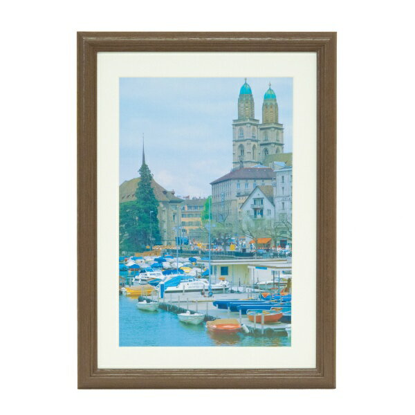 フレーム素材：木製厚さ約1mmVカットマット台紙前面板：PET板厚さ約0.4mm吊紐付