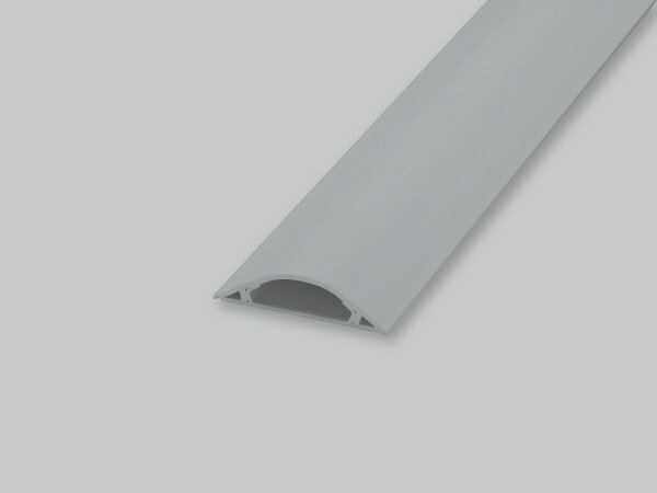 ●荷重や衝撃に強い特殊樹脂製の床用配線カバーです。 ●カバーの傾斜がなだらかなフラットタイプですから、台車の通過がスムースでつまづきを防止します。 ●豊富なサイズと色をラインナップ。様々なシーンにお使い頂けます。付属品も豊富です。