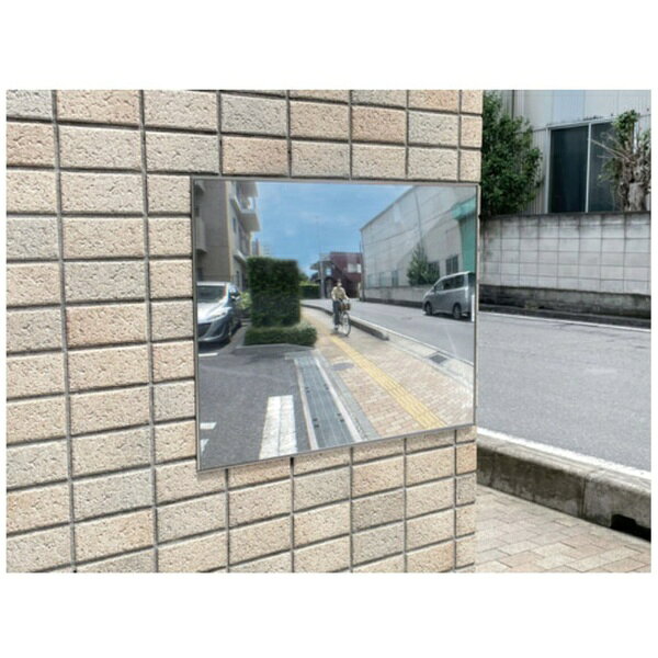 ■でこぼこの激しい壁や、しっかり止めたいときに適しています。■出っ張らないので違和感のないデザインです。■道路の死角から来る人や自転車などを確認できます。■駐車場出入口の安全確認に。■幅(mm)：150■高さ(mm)：210■長さ(mm)：...