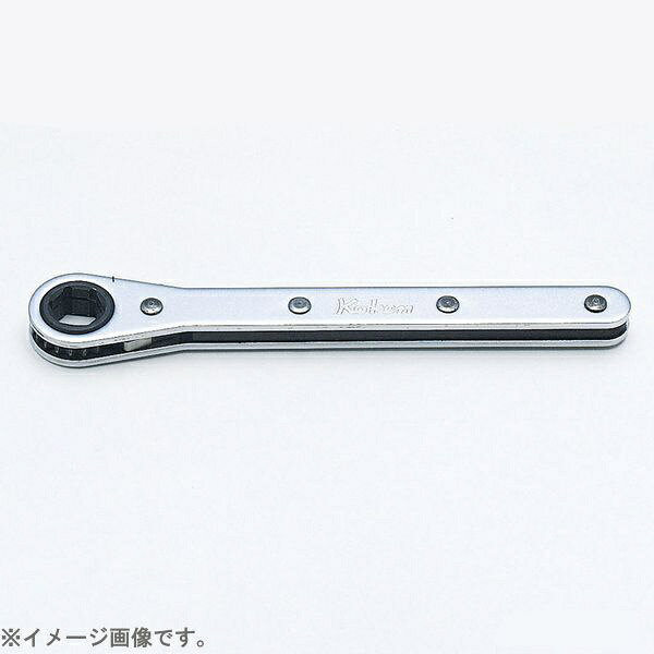 ●「Ko-ken」はソケットレンチの専門メーカーとして再良質の工具を常に追求し、ユーザーニーズに応えています。●ボルト/ナットに接する開口部はもちろんのこと、差込側の四角駆動部にも角を傷めずハイトルクを確実に伝える面接触のフラットドライブを...