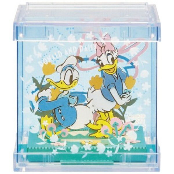 レーザーで精密にカットされた紙を重ね合わせて作るペーパーシアターから、作品の世界をキューブに閉じ込めた新シリーズ“ペーパーシアター-キューブ-”が登場です。スタッキング可能な専用ケースが付属しているので、完成後は作品をホコリや汚れから守りな...