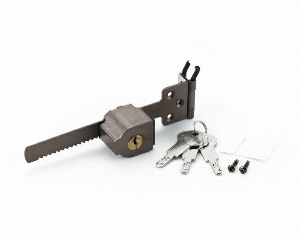 玄関引違戸にもワンドアー・ツーロック、ドライバーだけで簡単に後付けできる補助錠です。サッシ・窓・玄関防犯・補助錠・防犯用品シリーズ■特徴： 緊急時にも脱出可能！！ワンドアーツーロックでしっかり防犯対策。しかも緊急時には脱出できてします優れも...