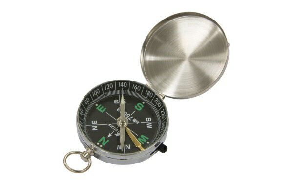 最も一般的に使用されている、ドライタイプのコンパスです。丈夫なメタルケース。＜材質＞ 本体：ステンレス　、真鍮 度数盤を覆う表面：ガラス