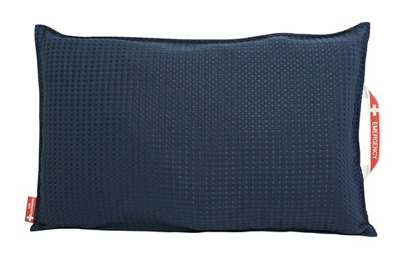 ”保管”ではなく、”普段から使う”防災用品●（公財）日本防炎協会認定品の防災ズキンにカバーをかけた防災クッション。クッションの中には、厳選グッズが収納されています。普段はクッションとして、災害時には防災ズキンとして使える防災セット。●撥水加...