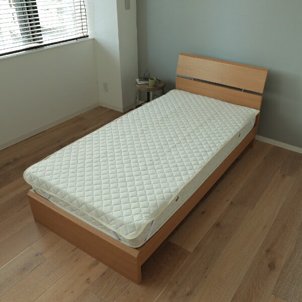 肌が触れる表側は、吸湿性に優れたコットン100％素材を使用、季節問わずオールシーズンお使いいただけます。中わたには抗菌防臭加工を施し、いつでも清潔にお使いいただけます。