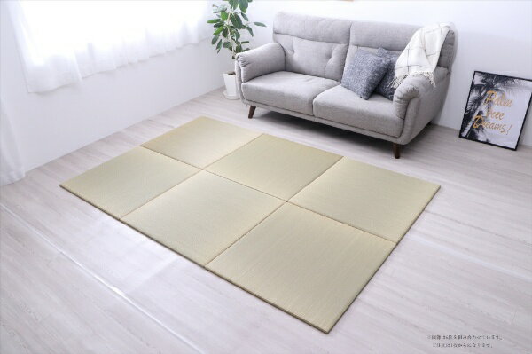 肌触りのいい無染土い草を使用。　ヘリ無しでクッション性のある畳になります。■い草には空気の自然浄化作用、湿度の調節作用などがあります。■天然ヒバ由来成分で抗菌防臭加工が施されています。■フローリングの上での使用を想定して、裏面の不織布にすべ...
