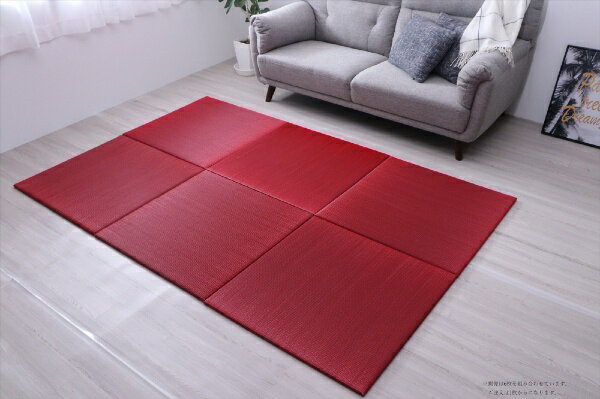 肌触りのいい無染土い草を使用。　ヘリ無しでクッション性のある畳になります。■い草には空気の自然浄化作用、湿度の調節作用などがあります。■天然ヒバ由来成分で抗菌防臭加工が施されています。■フローリングの上での使用を想定して、裏面の不織布にすべ...