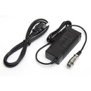 余裕の60W出力。アクセサリー用AC電源。