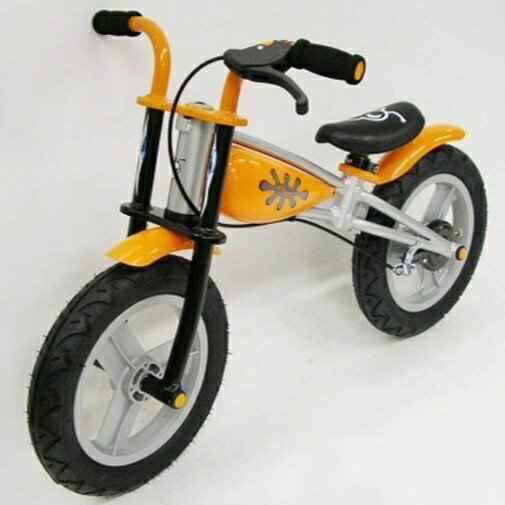 自転車に乗ってみたいお子さまにオススメです♪●3歳から5歳のバランストレーニングに役立ちますバランス感覚が自然に身に付くトレーニングバイクなら地面をけって進むうちに自転車に乗る為に必要な感覚が鍛えられます。●自転車に乗り換えた時にもスムーズ...