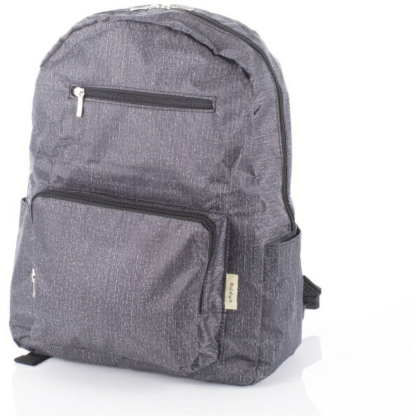 350gと軽量で大容量（約15L）の折りたたみコンパクトリュック。小さく折り畳めるので持ち運びに便利。必要な時に広げてお使いいただけます。前ポケット内に折りたたんで収納できます。背面のループは、トラベルキャリーのスライドハンドルに通せるよう...