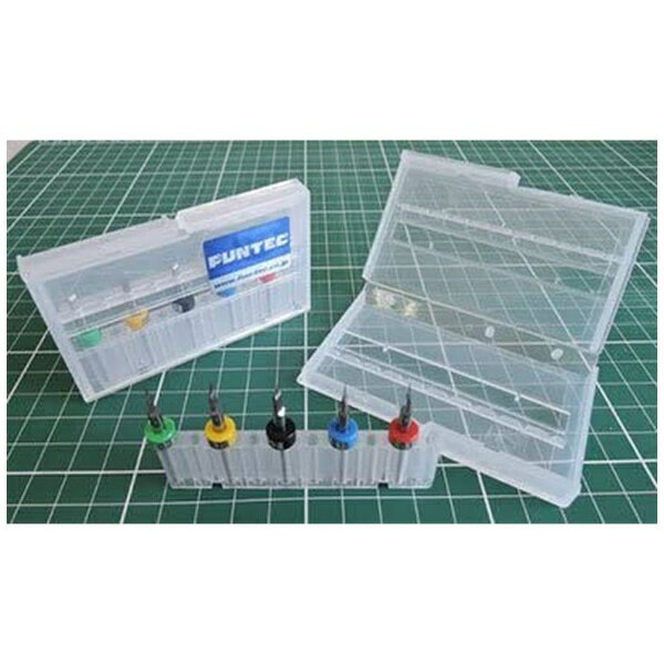 「スジ彫りカーバイト」を安全に保管できる、専用ハードケースです。ケースはプラスチック製で破損しやすい刃先部分を保護します。もし、落としてしまっても大丈夫です。「スジ彫りカーバイト」を10本収納できます。