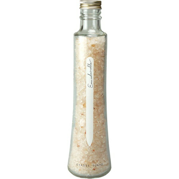 山脈の麓から採掘される3億5千万年前に形成された岩塩ピンクソルトは、ミネラルが豊富に含まれた大変貴重な岩塩です。新鮮な香りに包まれて贅沢なバスタイムをお過ごしください。●香り：Eau admirable（オーアドミラブル）オレンジの花、ベル...