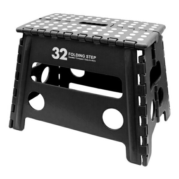 ちょっと高い所にも手が届くセノ・ビー。滑り止めラバー付なので滑りにくく、床なども保護してくれるのでフローリングで使用も可能。持ち手を引き上げるだけで、簡単にコンパクトにたためるので隙間に収納できます。耐荷重： 100kg、天板サイズ： 38...