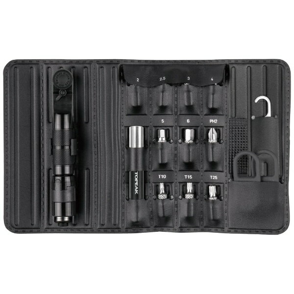 チェーンツール一体型ラチェットレンチ、長さ70mm のスピード スリーブ ビット ホルダー、10 種類のビット、チェーンフックをナイロンケースに納めたツールキットです。● アルミ合金、硬化スチール ツール● 使用可能 最大トルク値：30Nm...