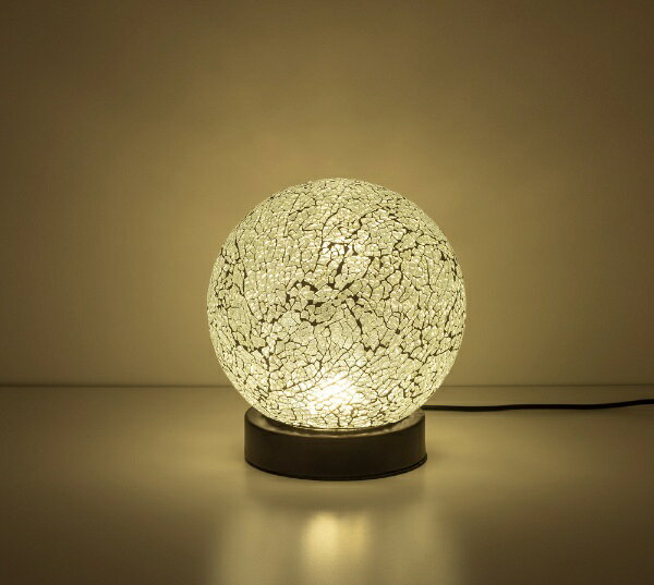 ■LED：消費電力 2 W/明るさ 200 lm/色温度 3000 K ■電源：USB接続 ■サイズ：W155×D155×H175mm ■材質：シェード ガラス/台座 スチール ■※AC電源アダプター附属