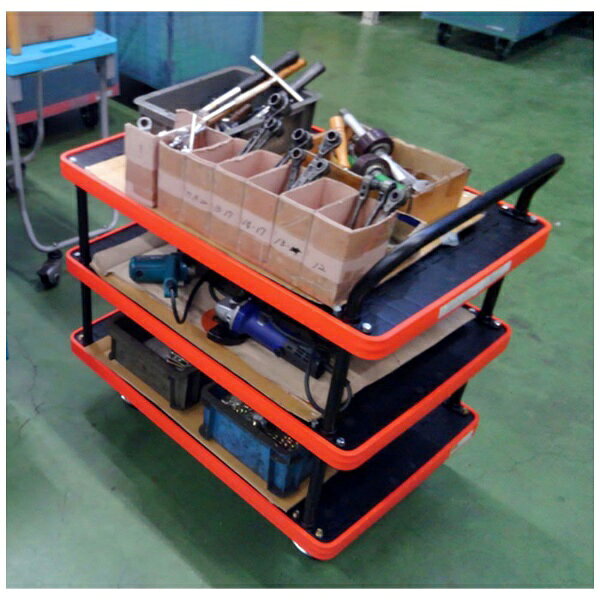 ■荷台の全周に緩衝ゴムを巻き、ぶつけても傷を付けにくくしてあります。■緩衝ゴムがテーブル面より約5mm高いためコボレ止めにもなっています。【用途】・荷物の運搬。【仕様】・均等荷重（kg）： 300・色： ブルー・長さ（mm）： 906・幅（...
