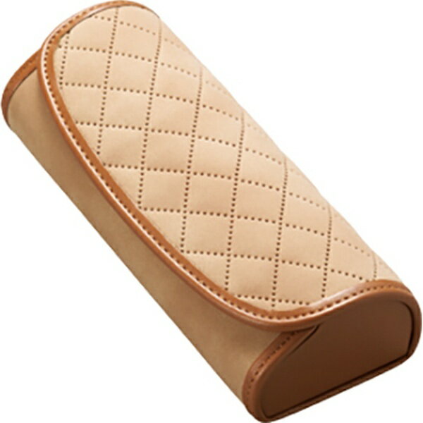 アースカラーのキルティング生地のメガネケース。開閉はマグネット式。※マグネット式のケースは磁気の影響をうけやすいものの近くには保管しないようにご注意ください。